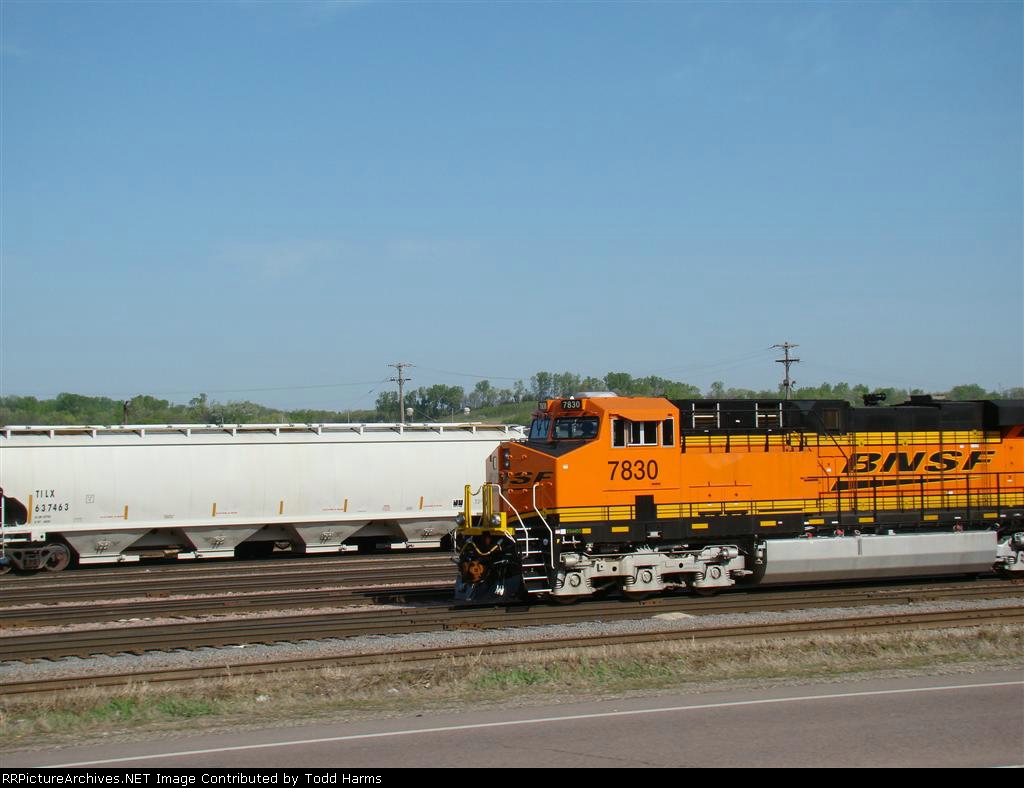 BNSF 7830